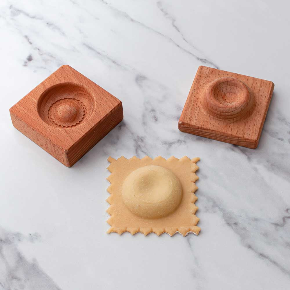 Wooden Single Ravioli 'Donut' Pasta Mould with tamper – Italian ...